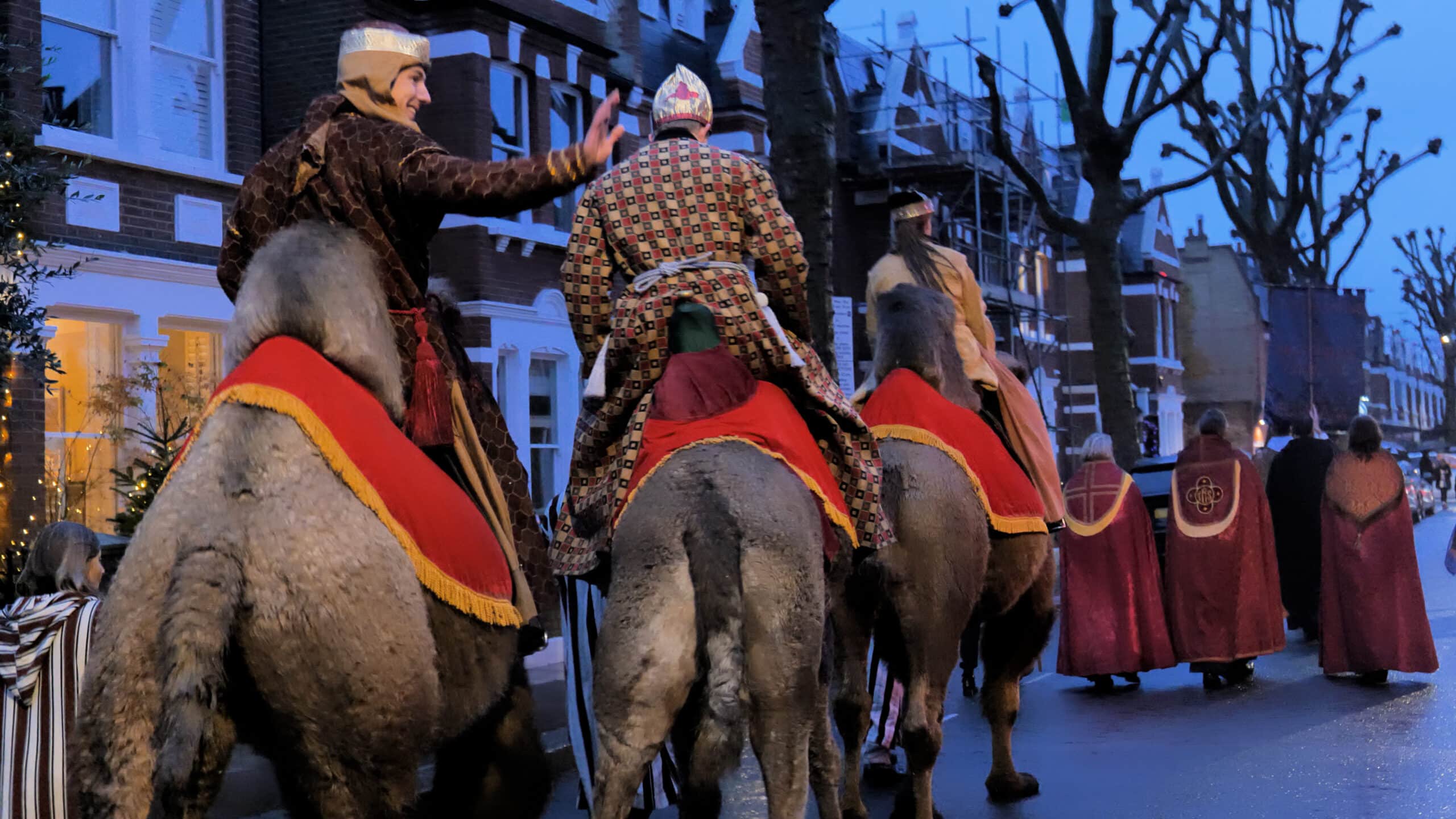 “O camel ye faithful!” – Fulham church spreads Christmas cheer with ...