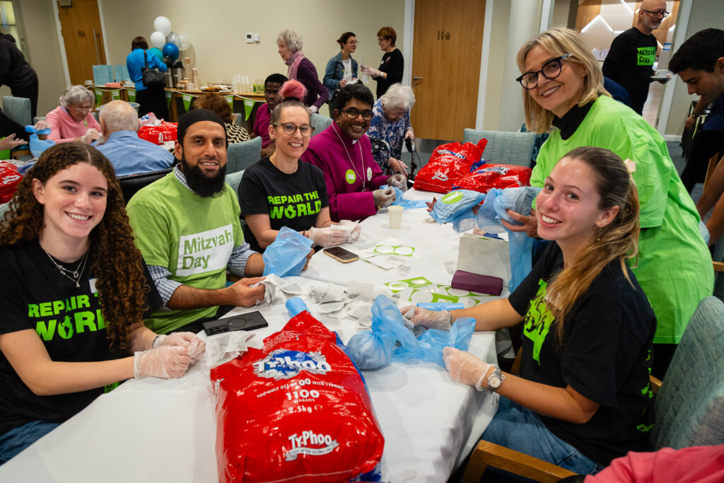 Bishop of Edmonton at Hammerson House for Mitzvah Day | Diocese of London